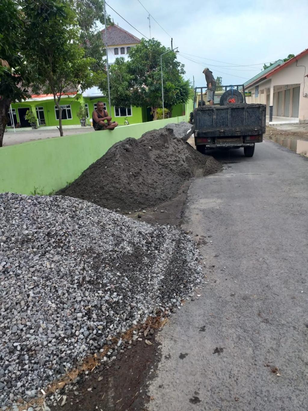 Persiapan Cor Blok - Website Kalurahan Panjangrejo